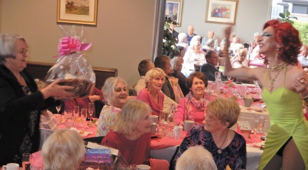 Cambridge retailers get behind pink ribbon | Cambridge News