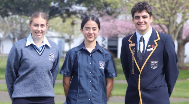 Snag in school uniforms | Cambridge News